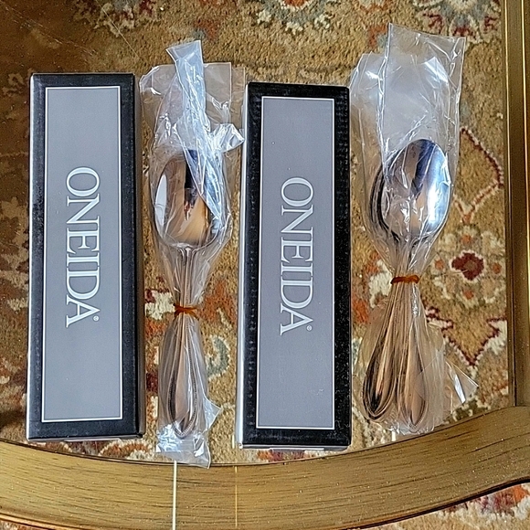 Oneida | Kitchen | Oneida Dinner Spoons Set Of 2 New | Poshmark